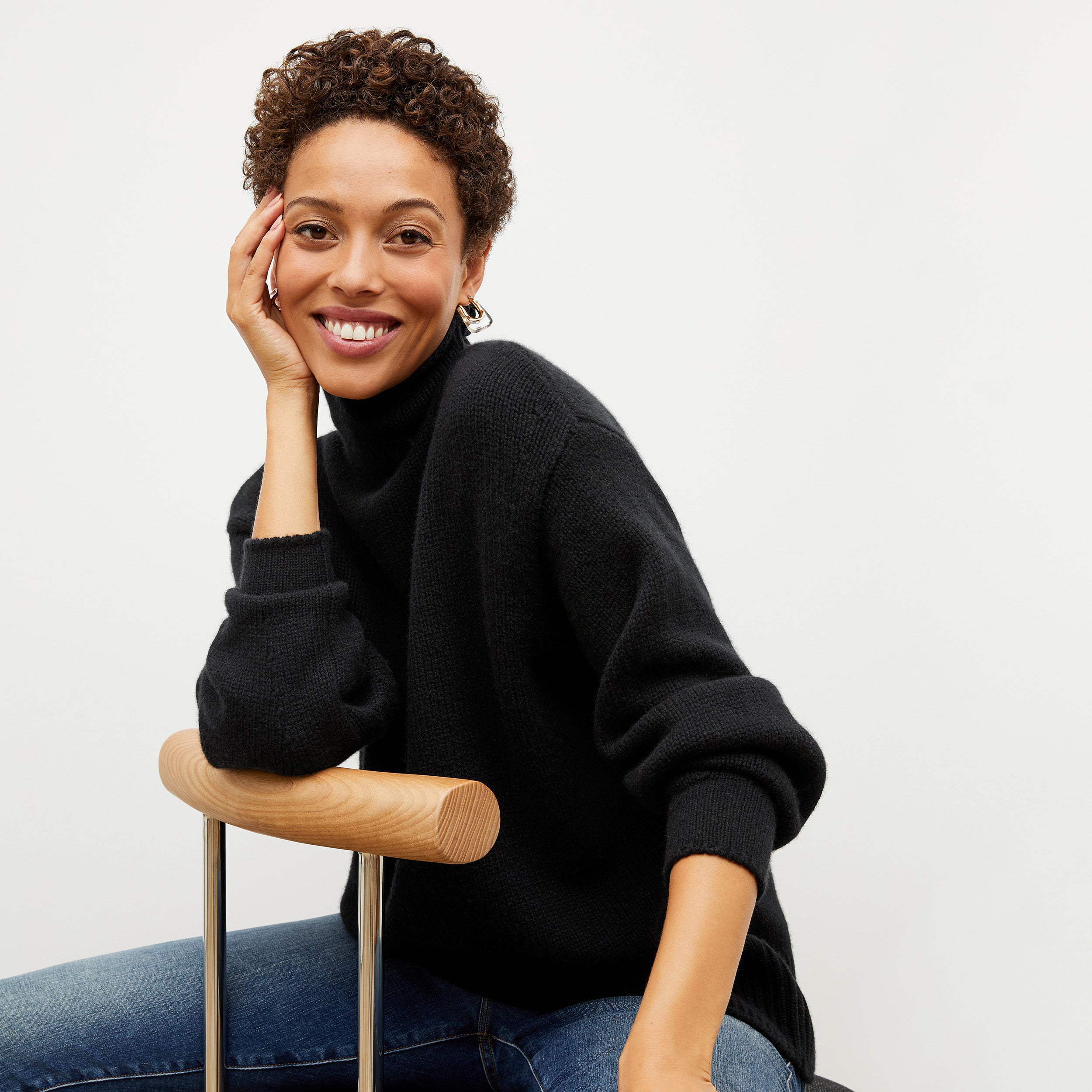 Lea Sweater - Plush Cashmere :: Black – M.M.LaFleur