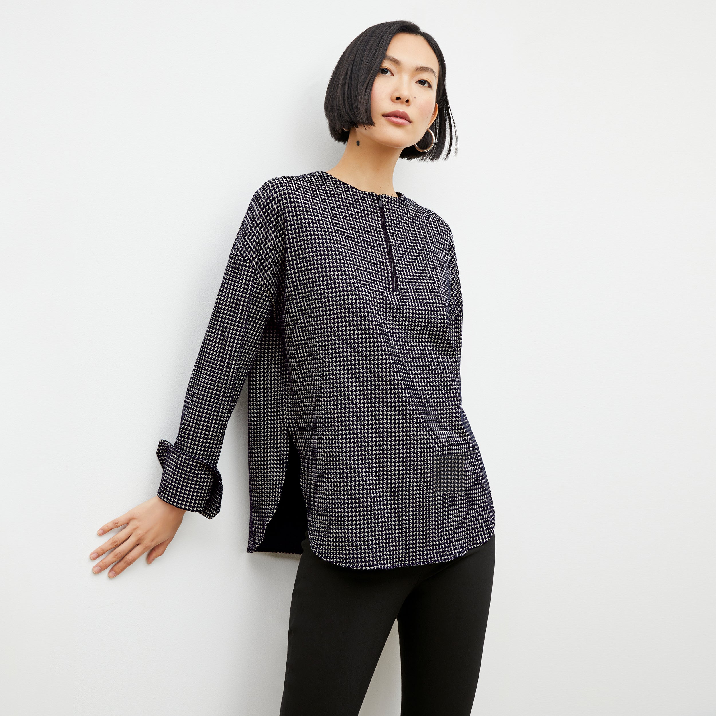 Tully Top - Stretch Houndstooth :: Black / White – M.M.LaFleur